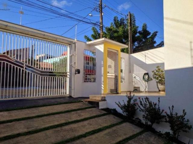 Casa à venda em Londrina, Santa Mônica, com 3 quartos, com 204 m²