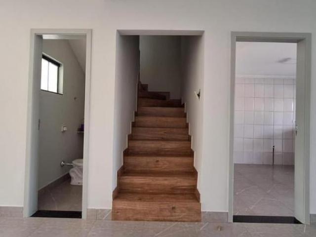 Casa à venda em Londrina, Pacaembu, com 3 quartos, com 123.09 m²