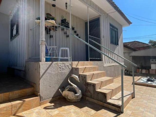 Casa à venda em Londrina, Vila Larsen 1, com 3 quartos, com 233.97 m²