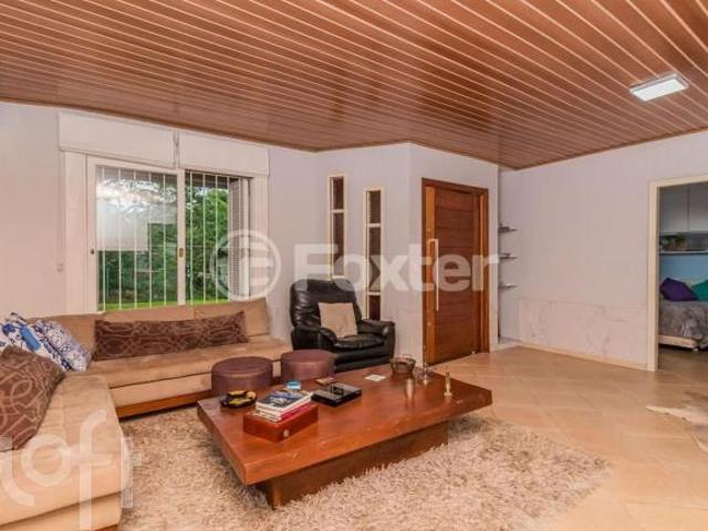 Casa à venda em Lageado com 190 m², 4 quartos, 3 suítes, 2 vagas