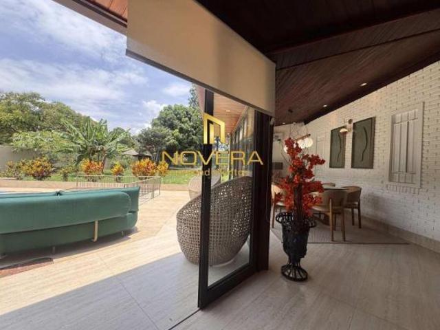 Casa à venda em Lago Sul, Setor de Habitações Individuais Sul, com 5 quartos, 370m²