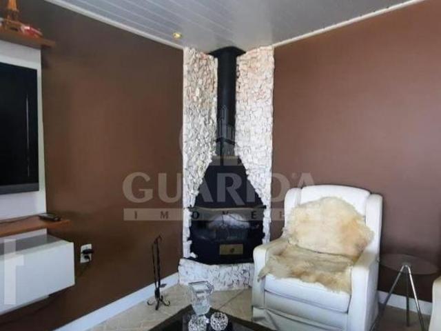 Casa à venda em Lami com 90 m², 3 quartos, 3 vagas