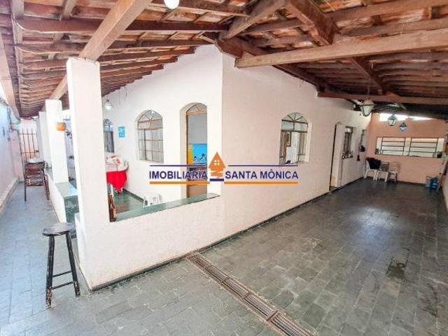 Casa à venda em Letícia