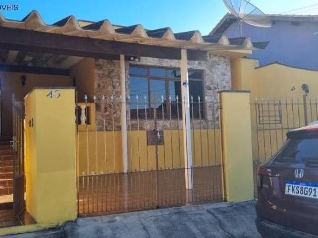 Casa à venda em Mogi das Cruzes SP Bairro Jardim Cintia 2 quartos, 1 sala, 1 banheiro, 2 vagas d