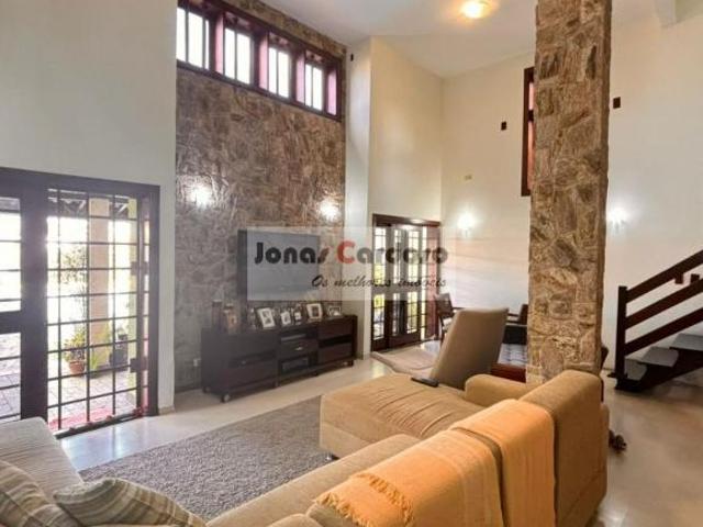 Casa à venda em Mogi das Cruzes SP Vila Suissa, 3 quartos, 1 suíte, 2 salas, 3 banheiros. Por 1.20