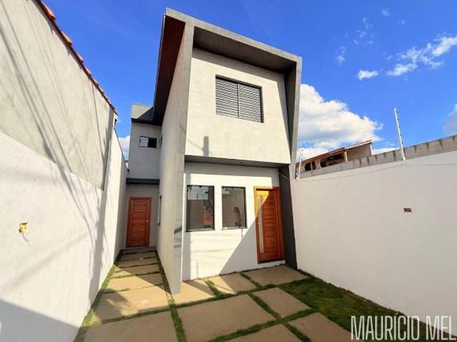 Casa à Venda em Mogi das Cruzes