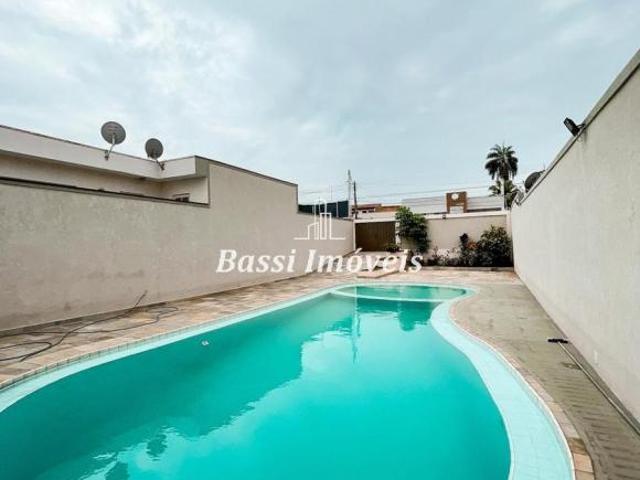 Casa à venda em Mogi Guaçu SP, Jardim Centenário: 3 quartos, 2 suítes, 2 salas, 2 banheiros, 2 vagas