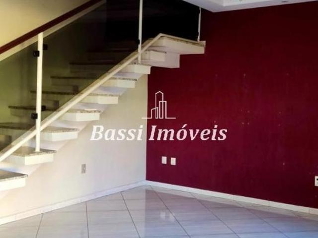 Casa à venda em Mogi Guaçu SP, Jardim Rosa Cruz, 4 quartos, 1 suíte, 290m². Venha conferir!
