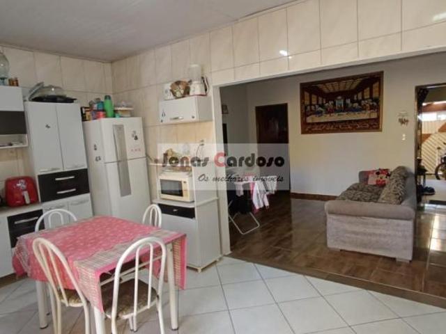 Casa à venda em Mogi Moderno, em Mogi da das Cruzes. Com 3 quartos, 1 suíte, 1 sala, 2 banheiros, 2