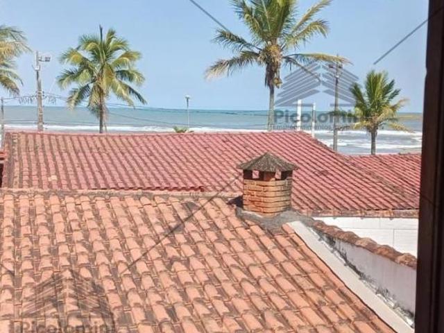 Casa à venda em Mongaguá: 2 quartos, 1 suíte, 1 sala, 2 banheiros, 2 vagas de garagem, 92m² de área