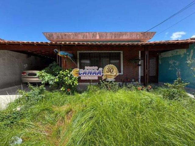 Casa à venda em Mongaguá Amplo espaço e lazer em um só lugar!
