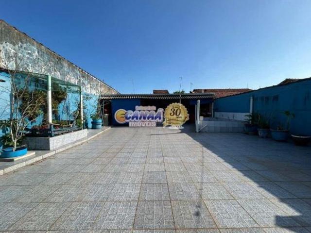 Casa a Venda em Mongaguá SP com Amplo Quintal!