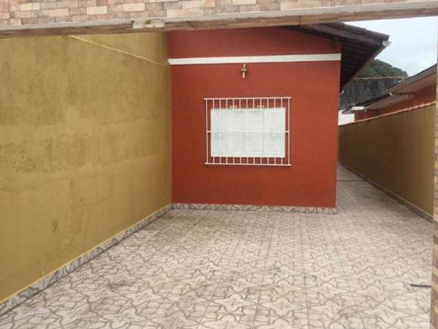 Casa à Venda em Mongaguá Sua casa na praia por um preço de ocasião! Aproveite essa oportunidade