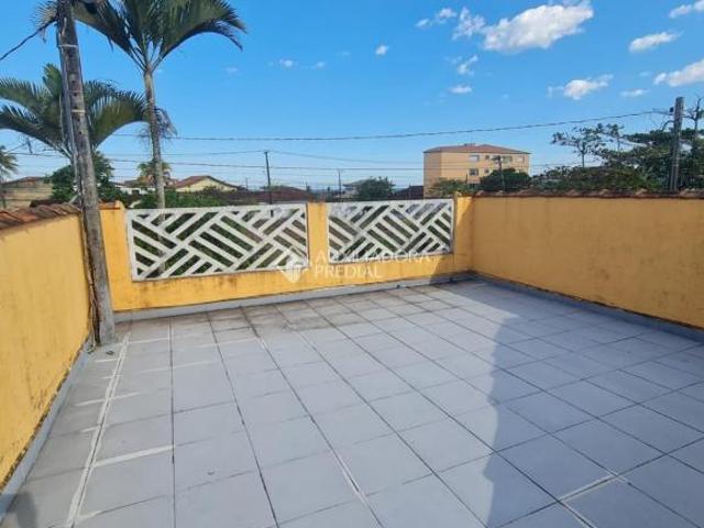 Casa a venda em Mongaguá, Porteira Fechada, 120m², 50m² da orla
