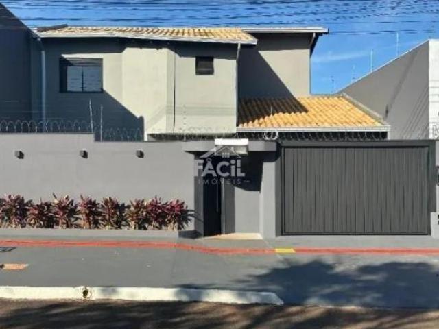 Casa à Venda em Monte Castelo, Campo Grande: 3 Quartos, 225m²