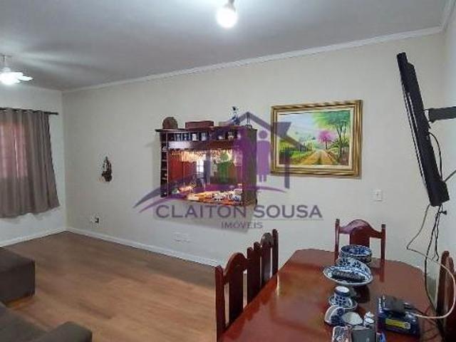 Casa à venda em Monte Sião MG: 3 quartos, 1 suíte, 5 vagas de garagem! Confira essa oportunidade no
