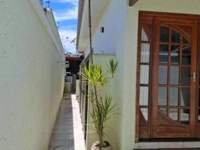 Casa à venda em Montes Claros, Barcelona Park, com 4 quartos, 270,50m²