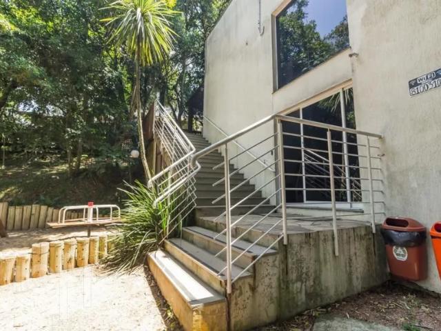 Casa à venda em Morro Santana com 147 m², 3 quartos, 1 suíte, 2 vagas