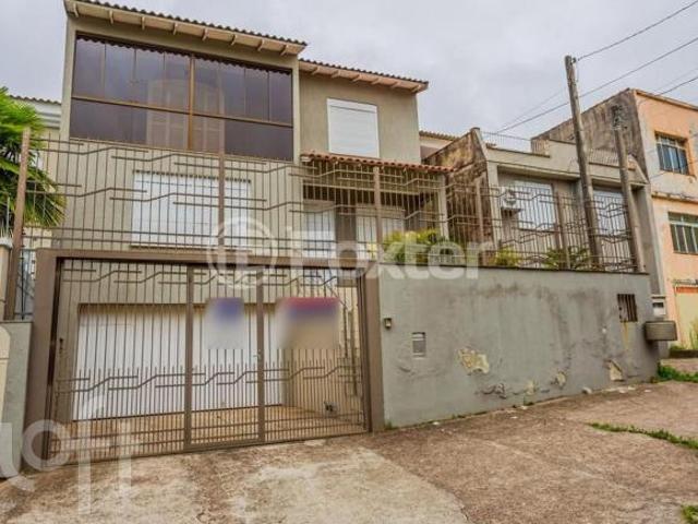 Casa à venda em Morro Santana com 270 m², 4 quartos, 1 suíte, 4 vagas