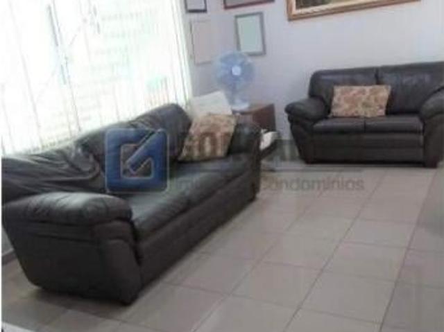 Casa à venda em Mauá, São Caetano do Sul – 3 dormitórios, 1 suíte, 2 vagas