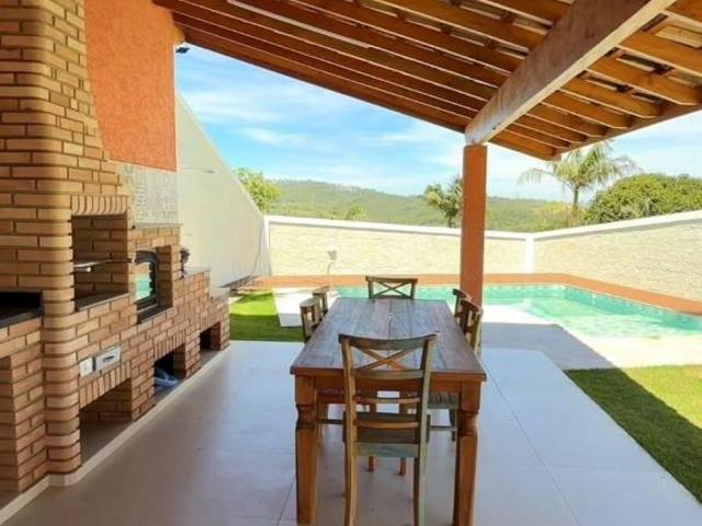 Casa à venda em Mairiporã com 3 dormitórios
