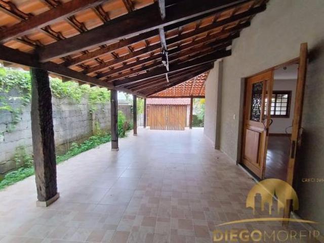 CASA À VENDA EM MAIRIPORÃ COM 3 SUÍTES
