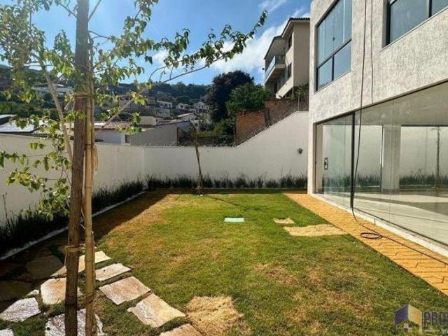 Casa à venda em Mangabeiras
