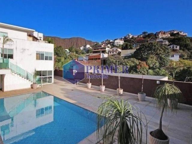 Casa à venda em Mangabeiras