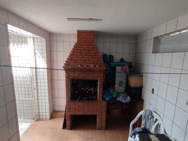 Casa à Venda em Maracanã, Praia Grande SP