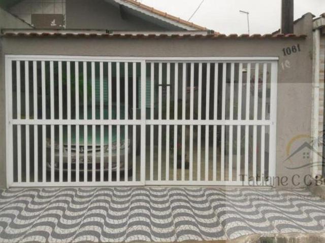 Casa a venda em Maracanã Praia Grande SP