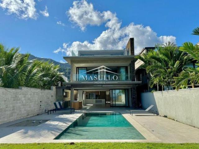 Casa à venda em Maresias