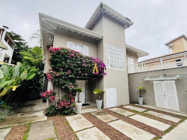 Casa à Venda em Maresias Litoral Norte