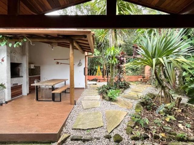 Casa à Venda em Maresias Litoral Norte de SP