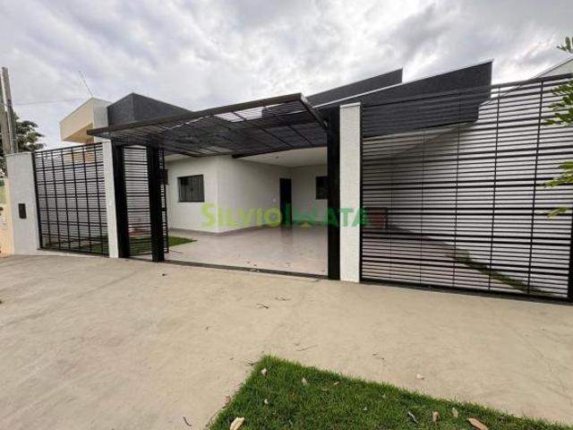 Casa à Venda em Maringá 1 Suíte + 2 Quartos | Jardim Dias II