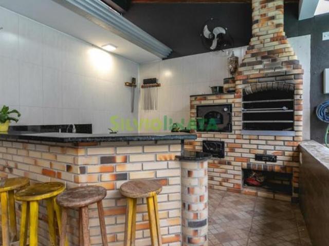 Casa à venda em Maringá conforto, espaço e lazer completo no Parque Residencial Patrícia