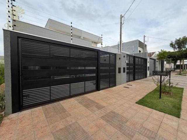 Casa à venda em Maringá, Jardim Canadá, com 3 quartos, com 122.6 m²