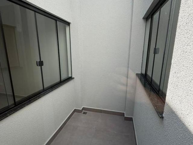 Casa à venda em Maringá, Jardim Requião, com 3 quartos, 80 m², com área gourmet