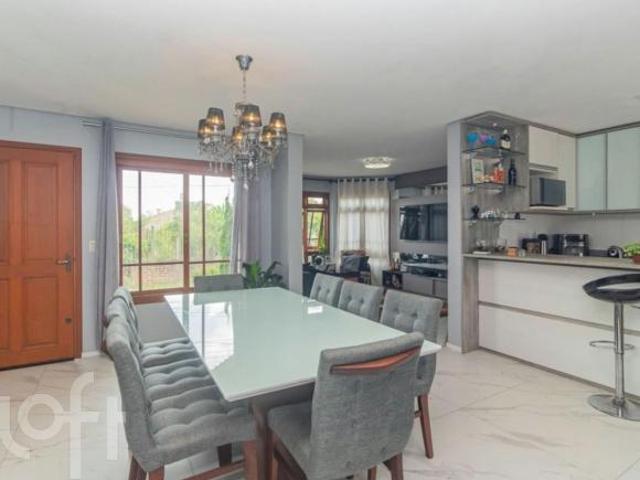 Casa à venda em Mário Quintana com 172 m², 3 quartos, 1 suíte, 4 vagas