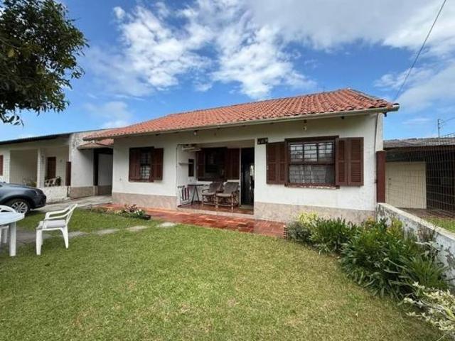 Casa à venda em Mariluz Próxima do mar