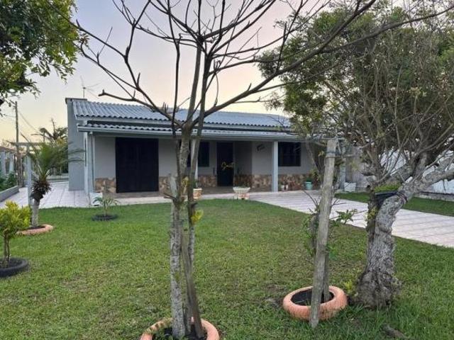 Casa à venda em Marisul