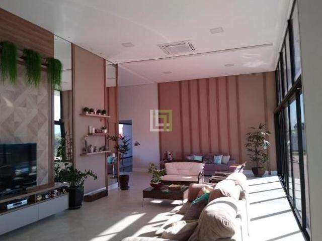 Casa à venda em Medeiros
