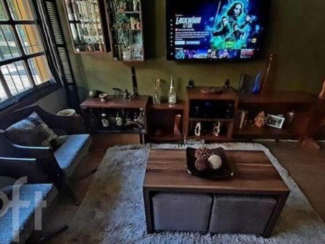 Casa à venda em Medianeira com 117 m², 3 quartos, 1 suíte, 2 vagas