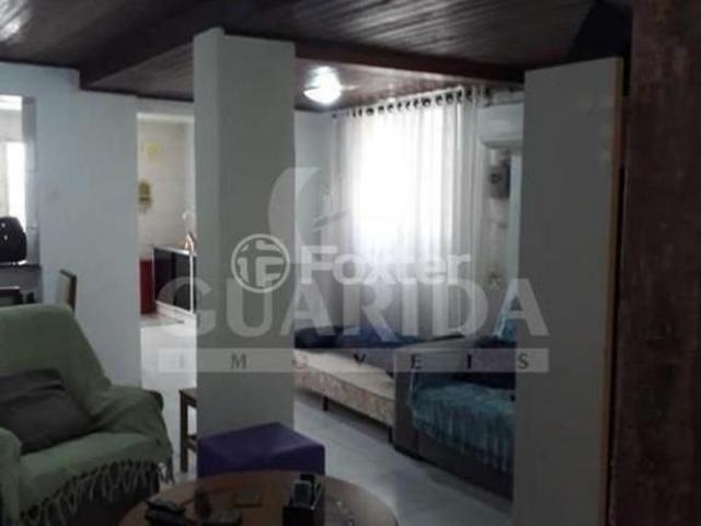 Casa à venda em Medianeira com 198 m², 4 quartos, 2 suítes, 4 vagas