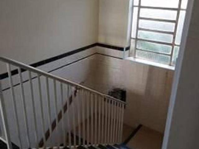 Casa à venda em Medianeira com 300 m², 3 quartos, 4 vagas