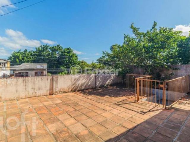 Casa à venda em Medianeira com 78 m², 4 quartos, 2 vagas