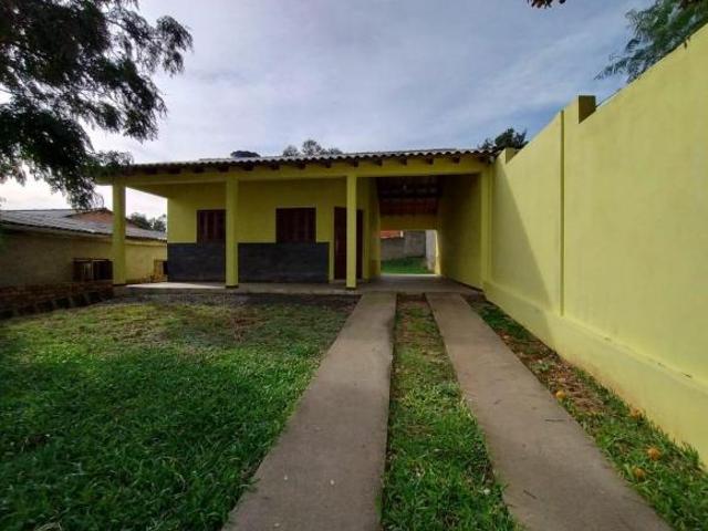 Casa à venda em Mendanha, Viamão: confira essa oportunidade!
