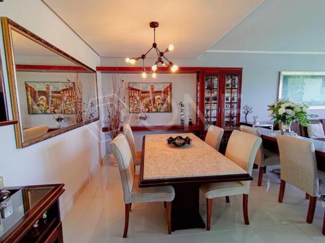 Casa à venda em Menino Deus