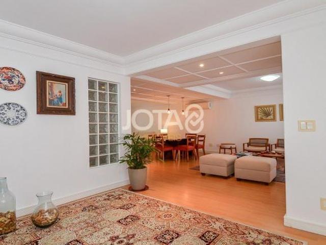 Casa à venda em Mercês