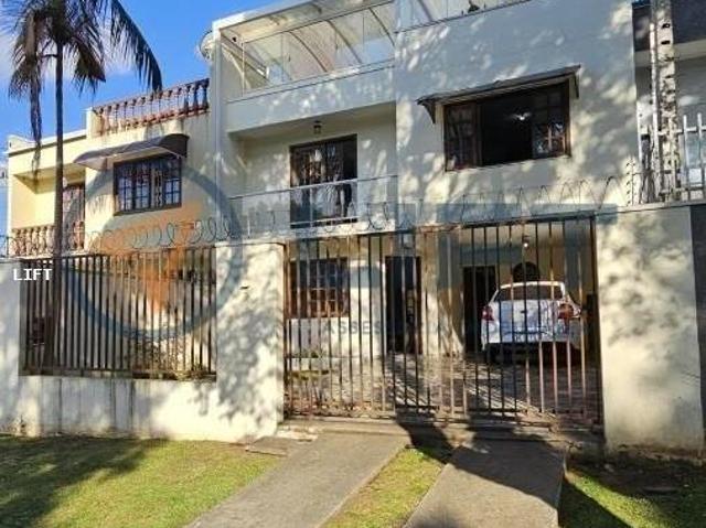 Casa à venda em Mercês