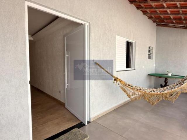 Casa à venda em Nova Itanhaém SP: 2 suítes, 2 vagas de garagem e 167m² de área. Confira já!